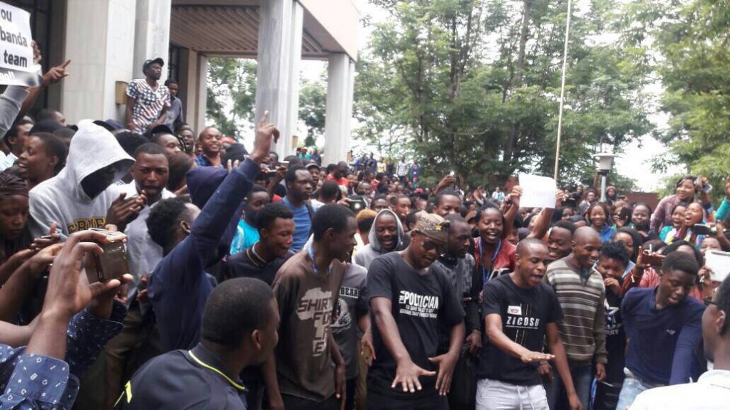 University Of Zimbabwe Students Refuse To Write Exams Until President university-of-zimbabwe-students-refuse-to-write-exams-until-president
