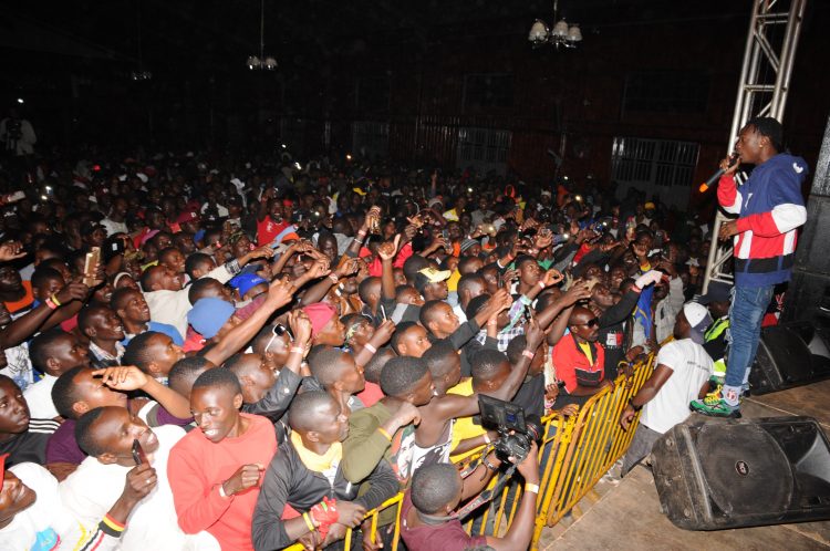 Ekitaguriro Dance Rocks Kabale Bell Jams All Star Tour - Campus Bee