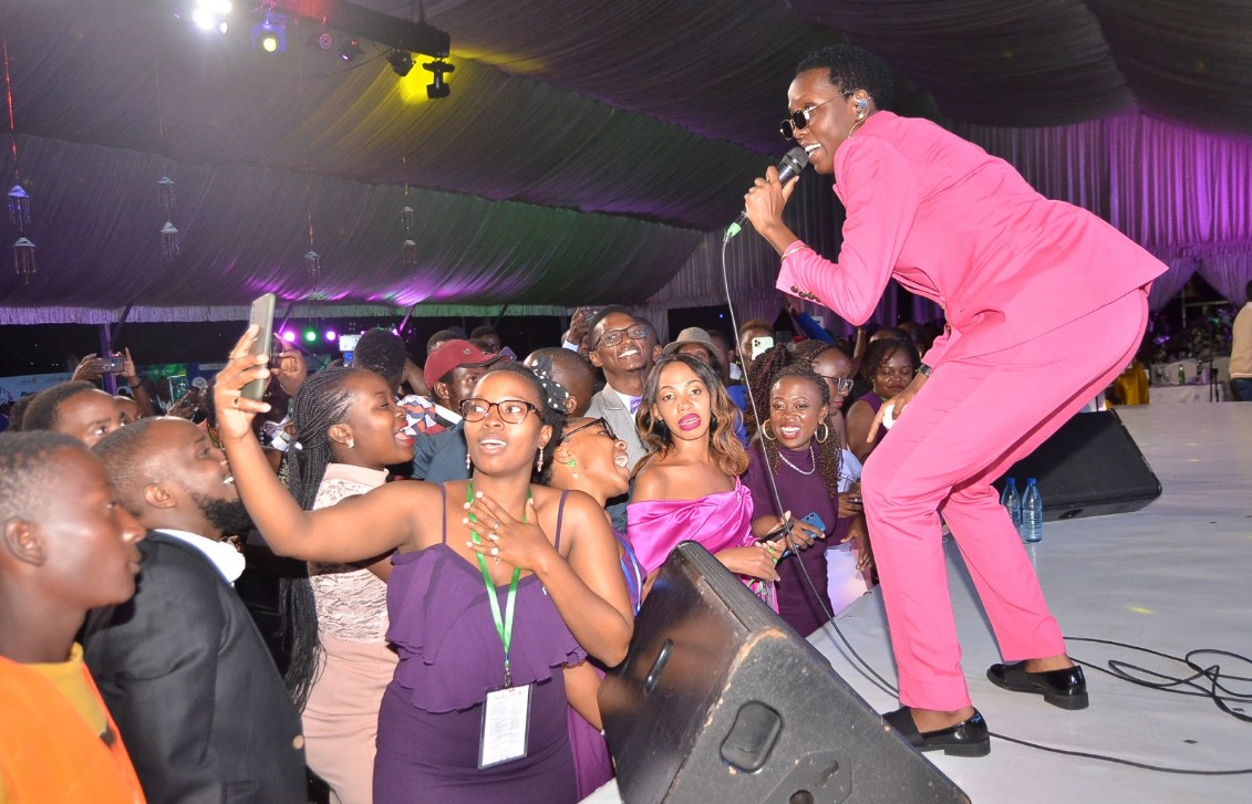 Rotarians Dance the Night Away to Azawi's Hit Songs at Johnnie Walker ...