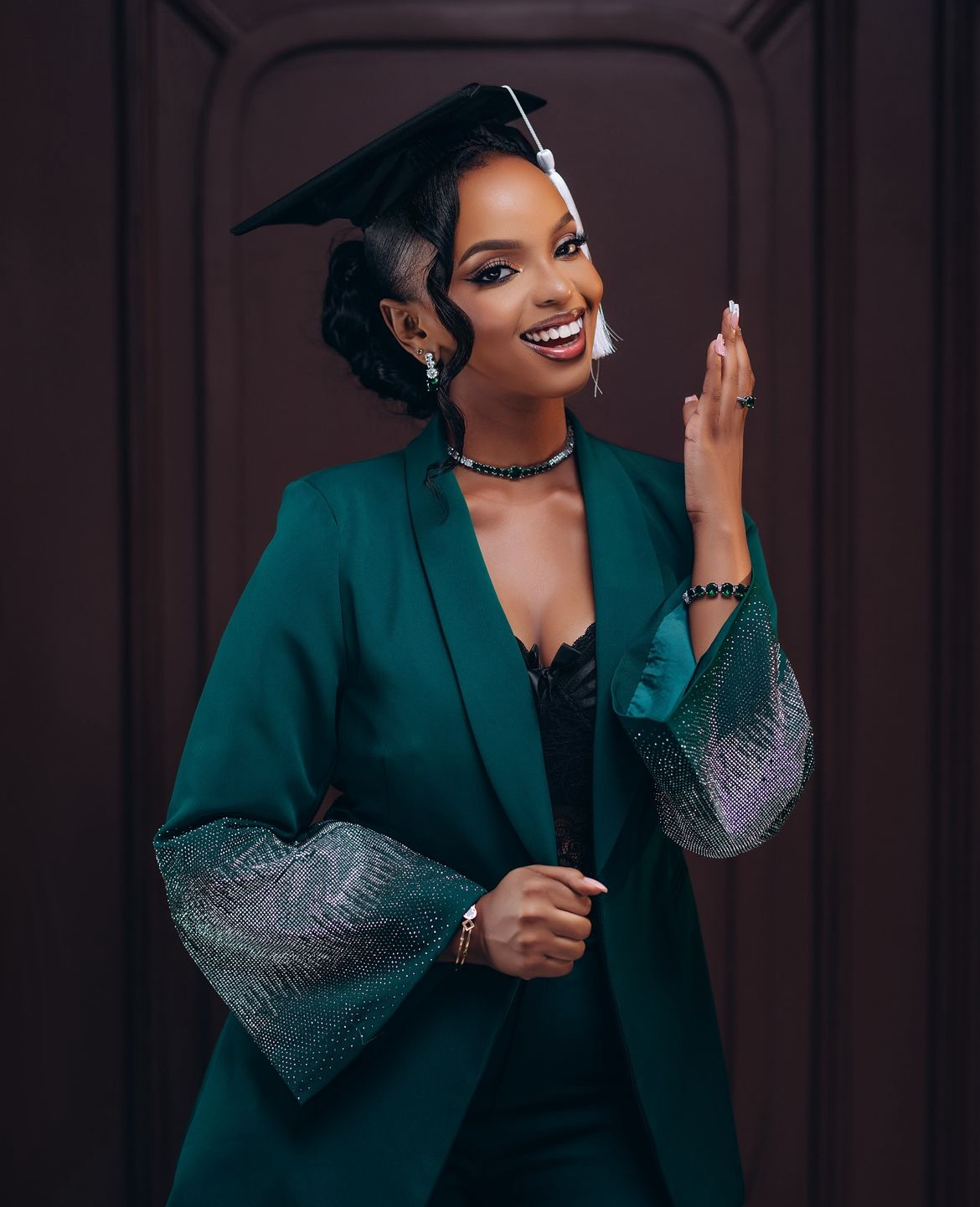 PHOTOS! Baby Gloria graduates from Victoria University - Campus Bee