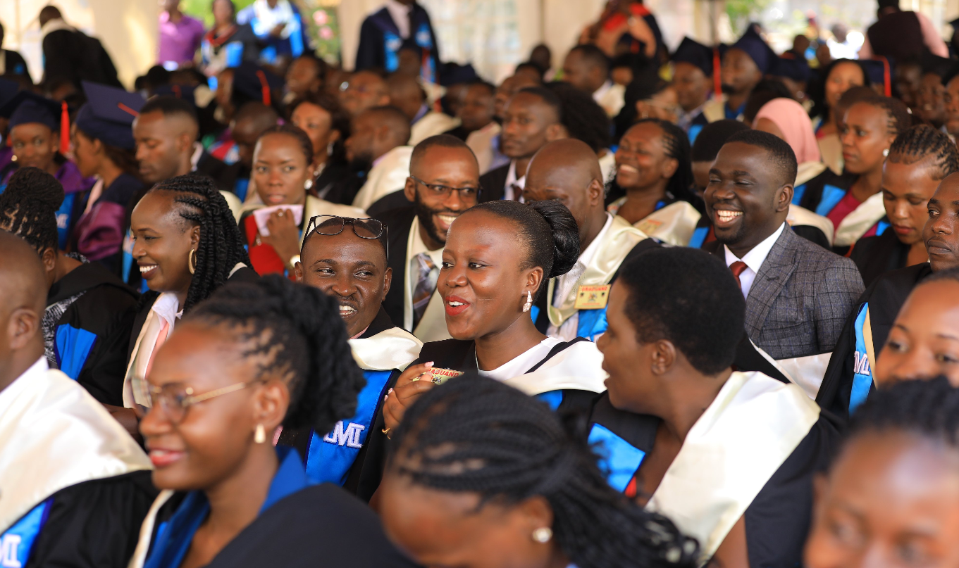 Pictorial: Over 3000 Graduate from UMI - Campus Bee