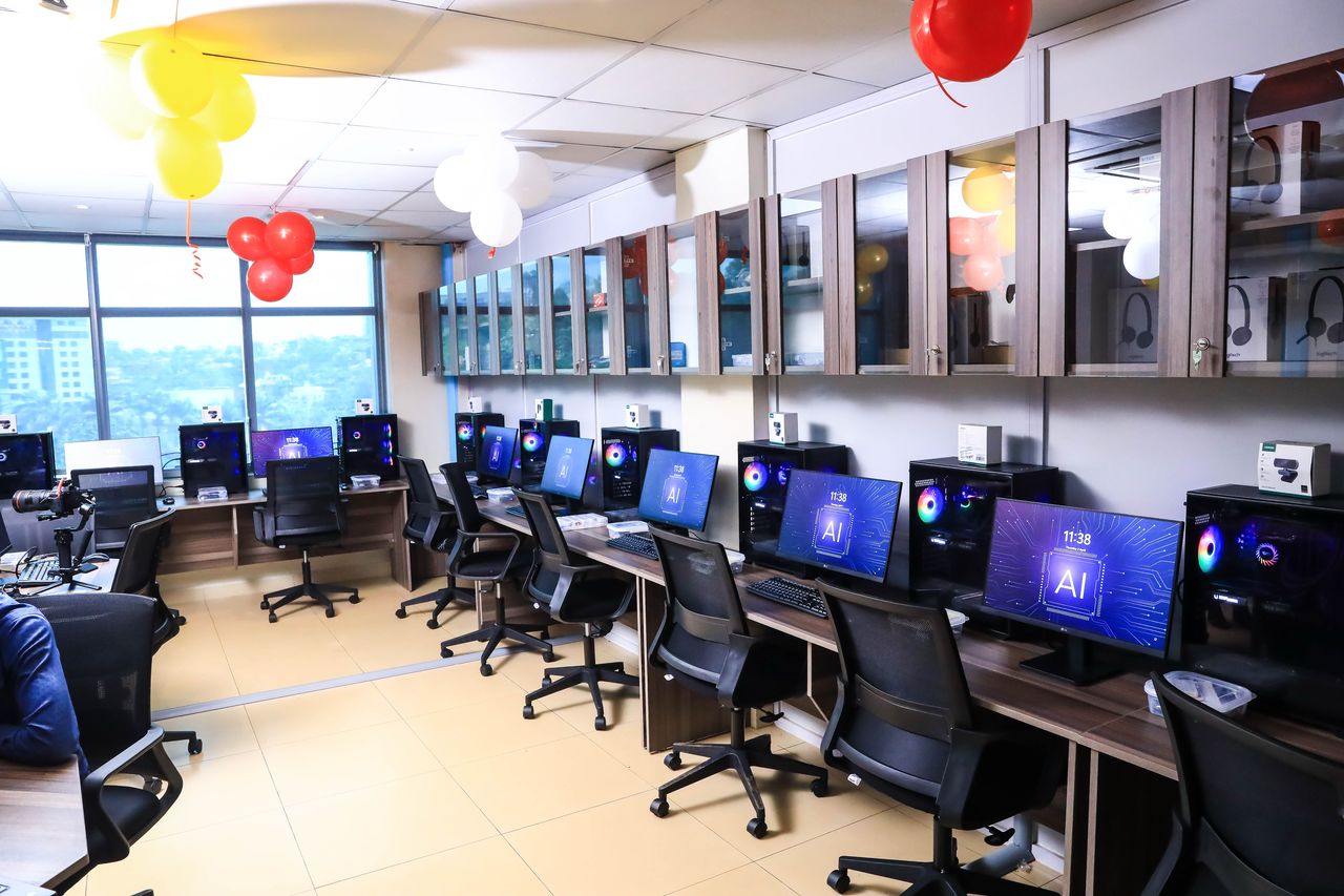ISBAT University Inaugurates Cutting-Edge AI & Robotics Lab - Campus Bee