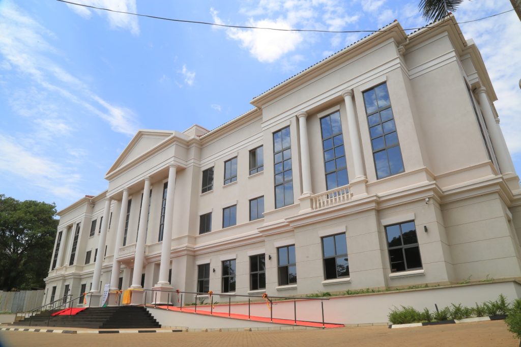 Makerere Law School Warns Public Against Fake LLB Pre-Entry Coaching ...